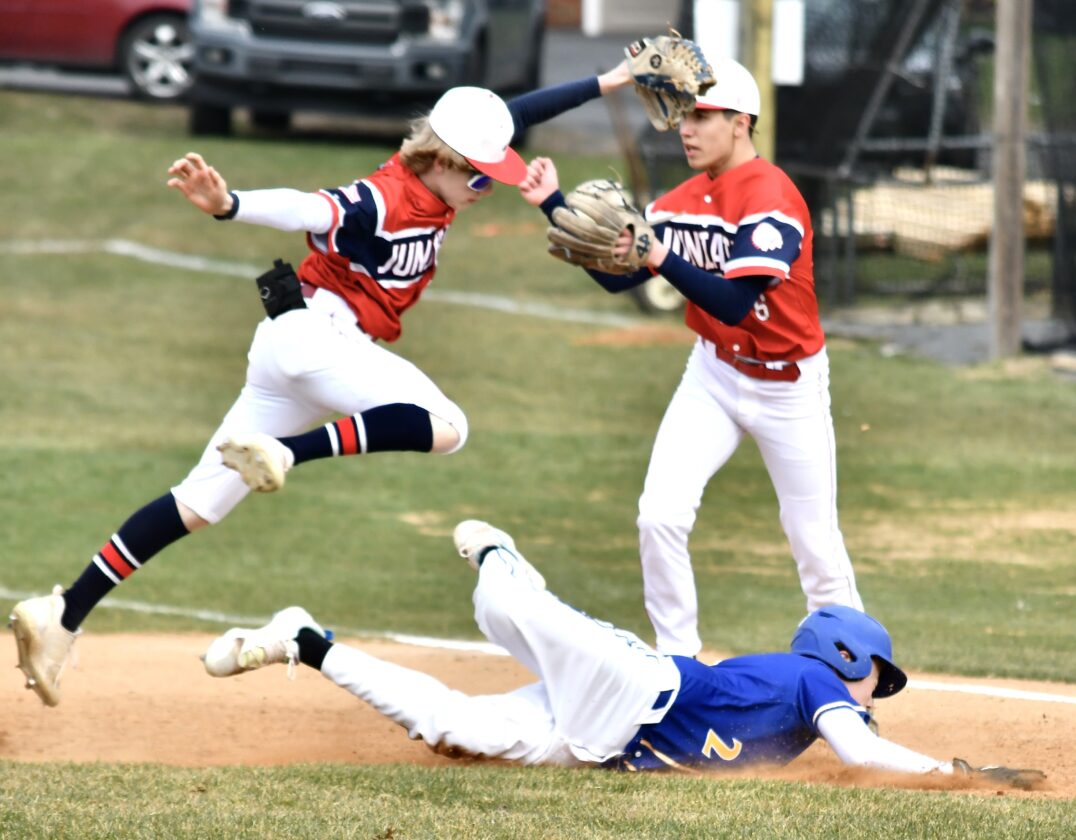 Indians slug past Eagles, 13-1 | News, Sports, Jobs - The Sentinel